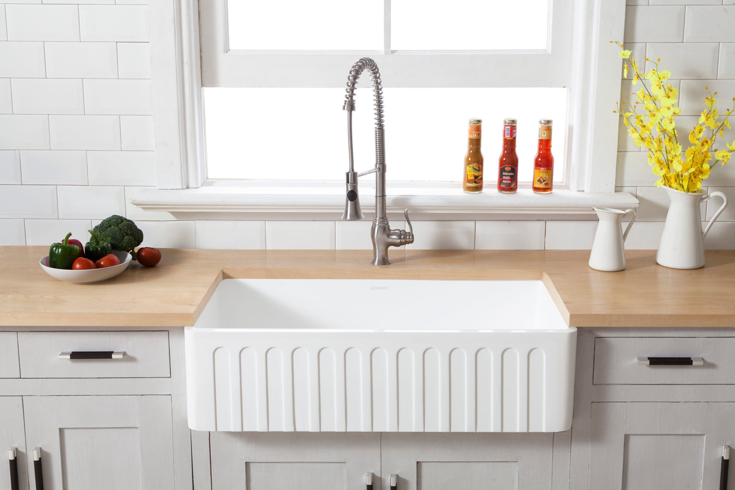 White Farmhouse Kitchen Sink Feature: GKFA361810CD | Kingston Brass