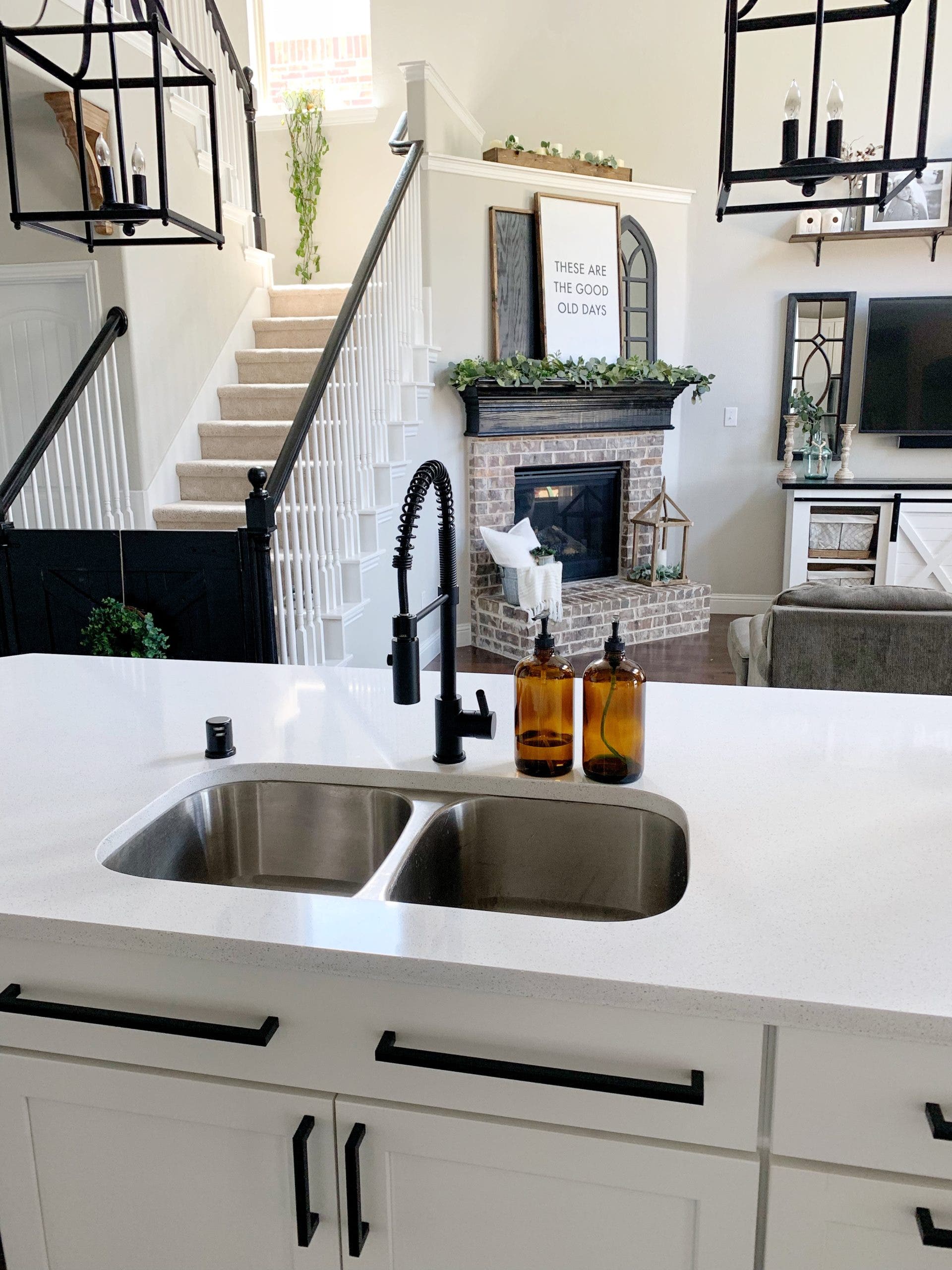 Benefits of a Pre-Rinse Kitchen Faucet | KINGSTON Brass
