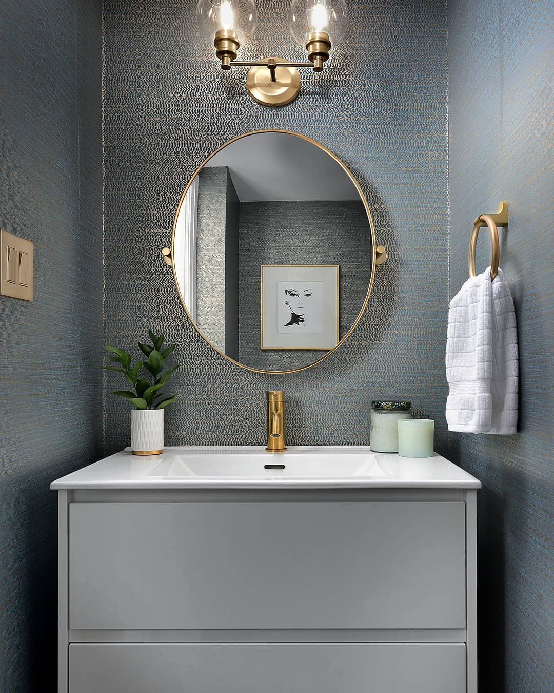 How to Match Robe Hooks, Towel Rings, and Other Accessories in Your Ba ...